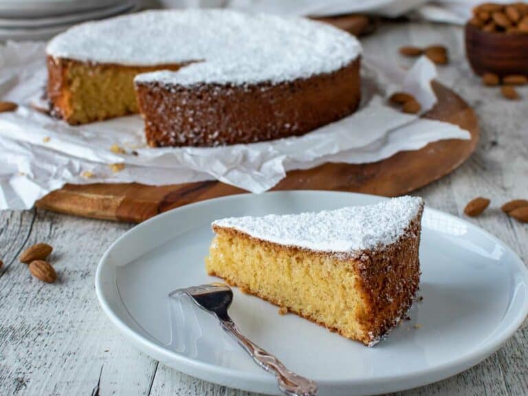 Spanish Almond Cake (Tarta de Santiago)