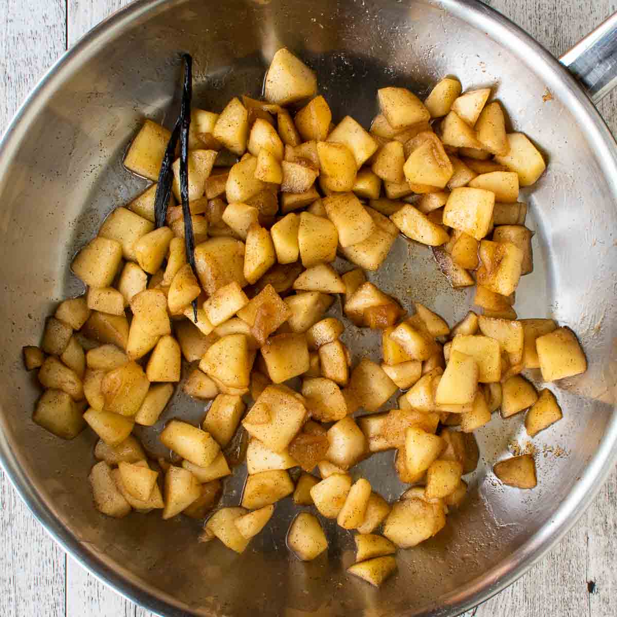 Easy Apple Compote Recipe - Simply Perfect!