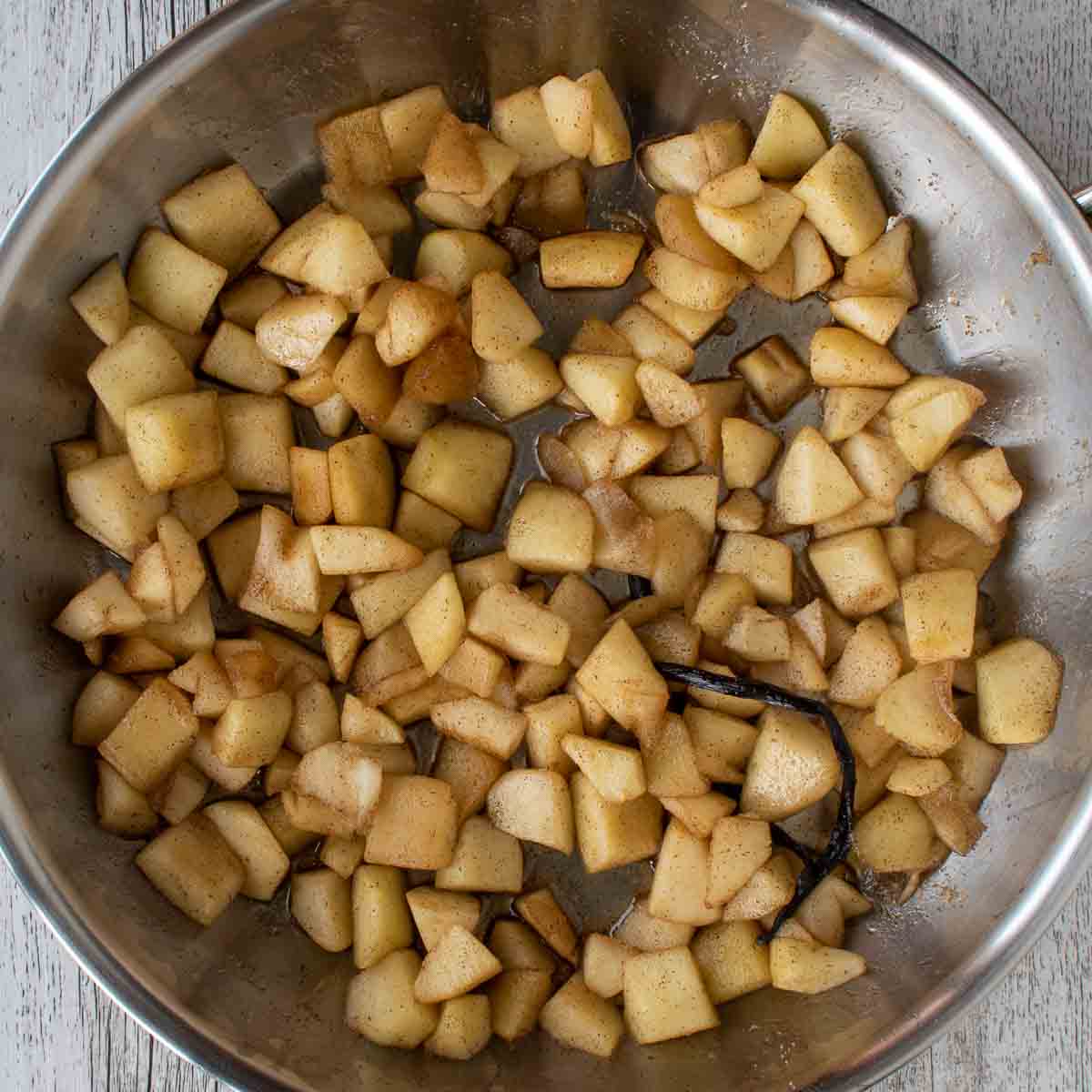 Easy Apple Compote Recipe - Simply Perfect!