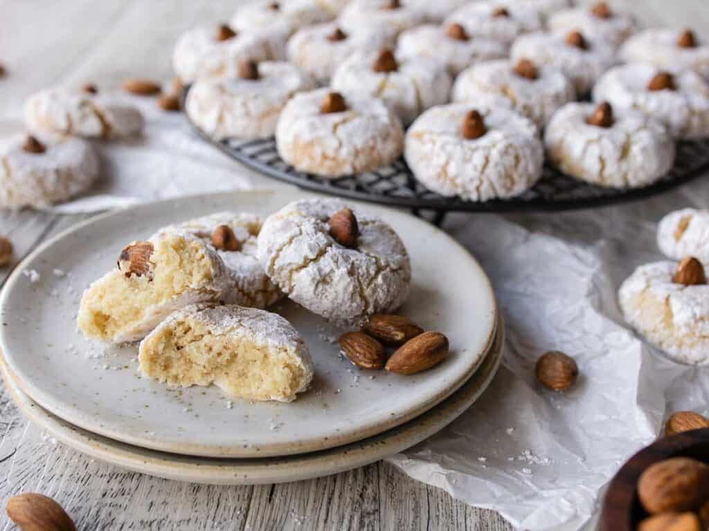 Amaretti Cookies