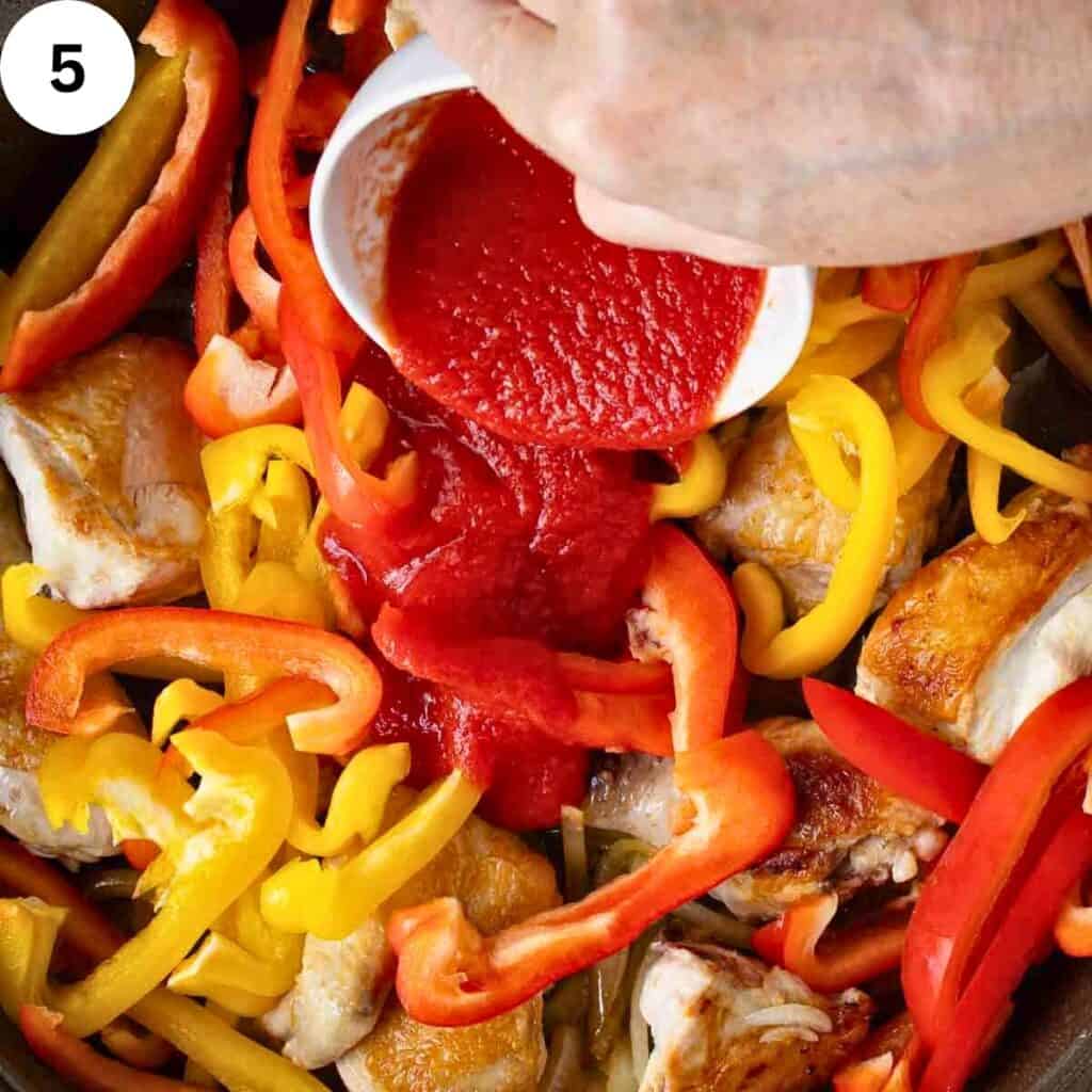 Italian Chicken and Peppers Recipe (Pollo alla Romana)